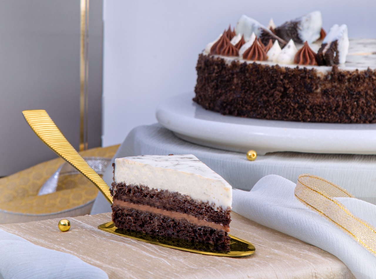 Lamara Patisserie / Premium Luxury Celebration Cakes / Online Delivery ...