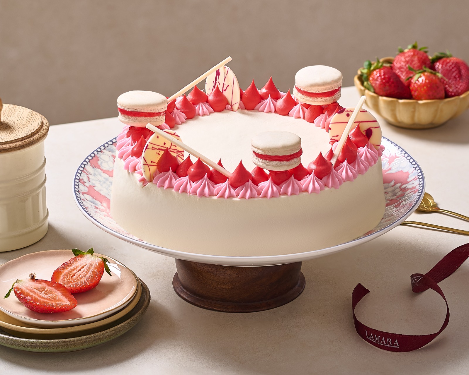 Lamara Patisserie / Premium Luxury Celebration Cakes / Online Delivery ...